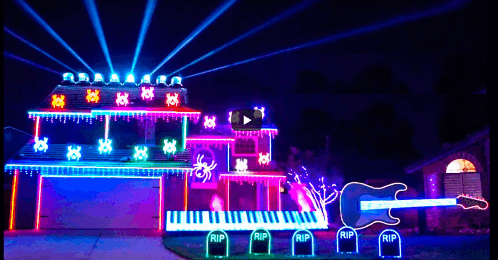 Amazing Halloween Light Show • Enchanted Little World